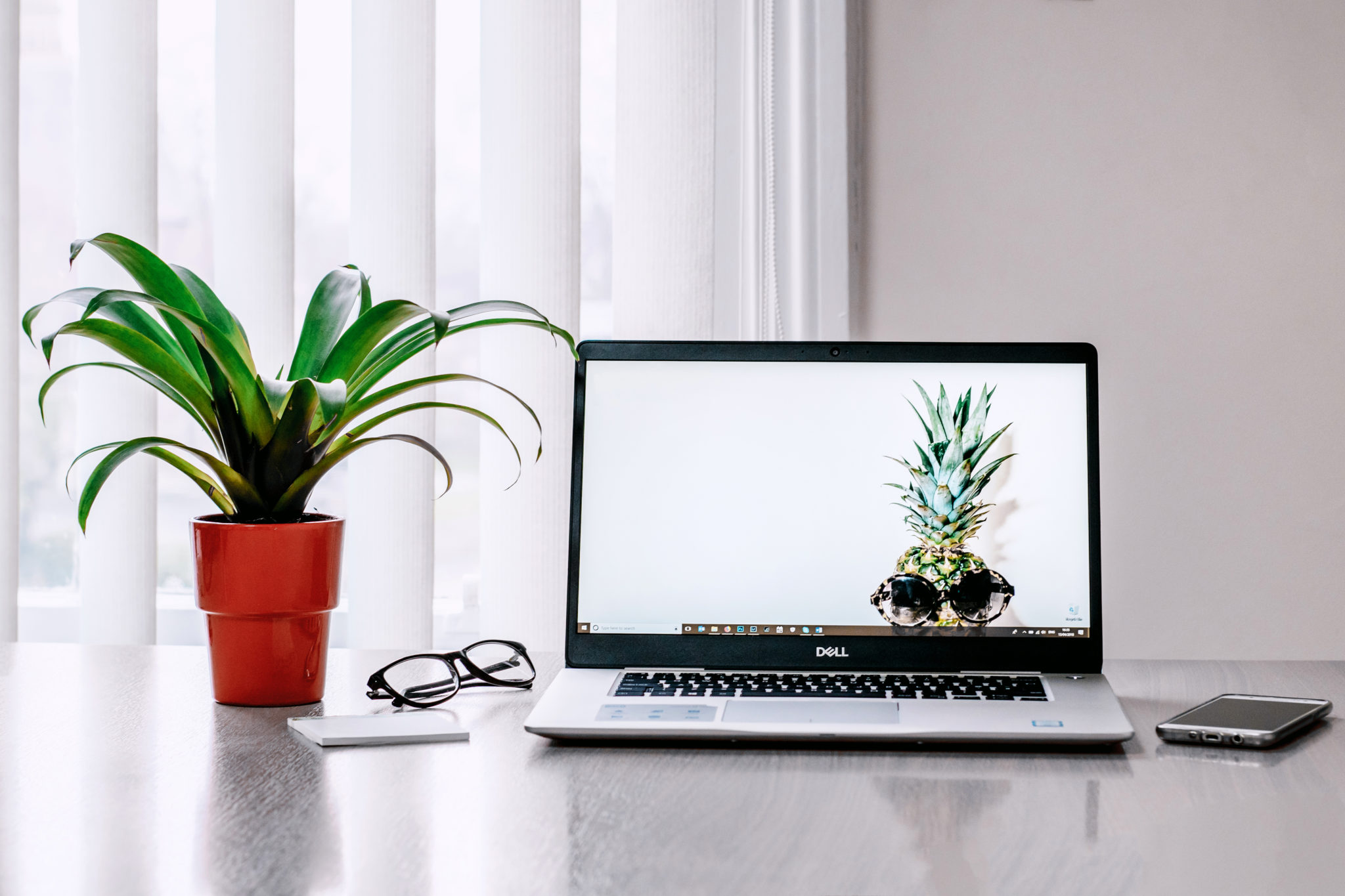 How to Customize Your Windows 10 (6 Ways to Make It Yours) How to Customize Your Windows 10 (6 Ways to Make It Yours)